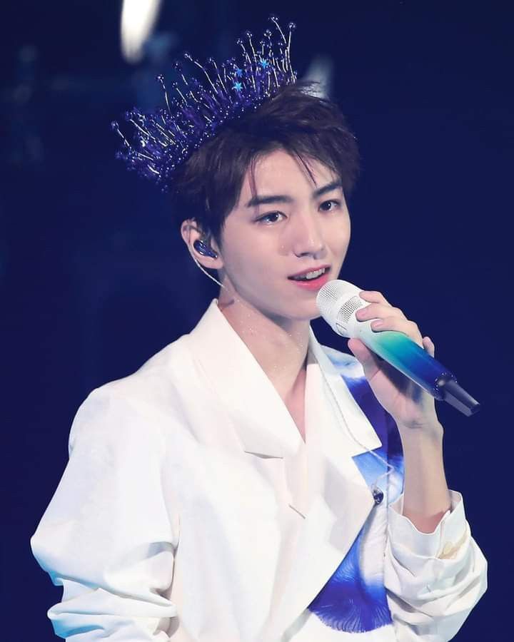 Pin On My Idol Karry Wang Dream Guy Superstar Idol