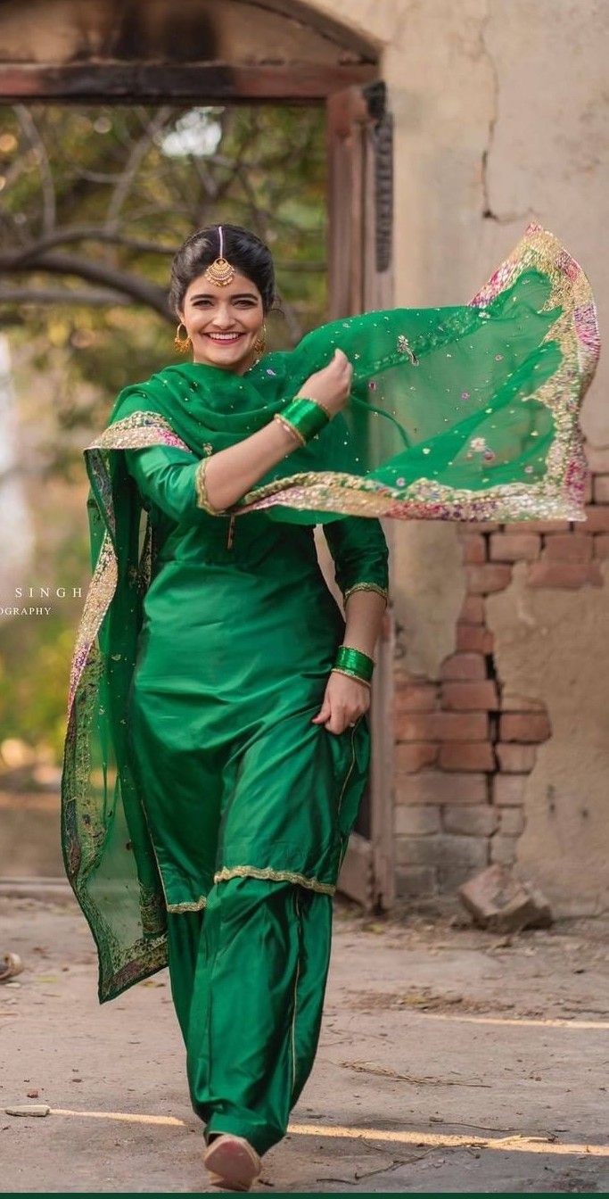 Manidrehar ️ Trendy Dress Outfits Blue Evening Dresses Beautiful Girls Dresses