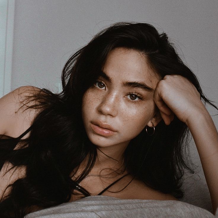 Christina Nadin Christina Female Actresses Embrace Messy Hair