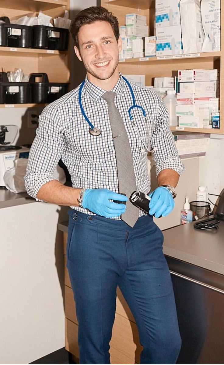 Pin By Soulbearingquotes On Printable Doctor Outfit Men In Uniform Hot Doctor