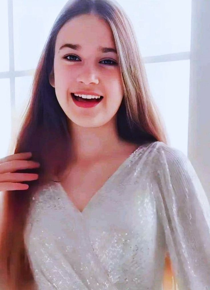 Pin By Zoha Aghabozorgi On Karolina Protsenko In 2024 Singer