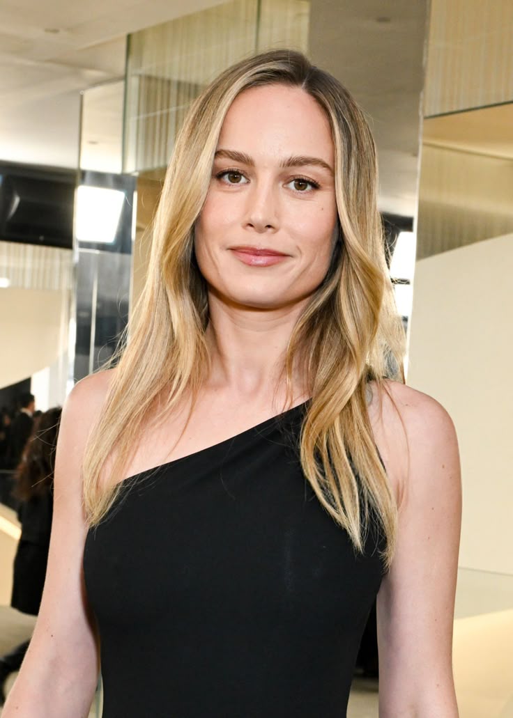 Brie Larson today for the Fall/Winter 2024 Michael Kors Collection in ... Brie Larson today for the Fall/Winter 2024 Michael Kors Collection in ...