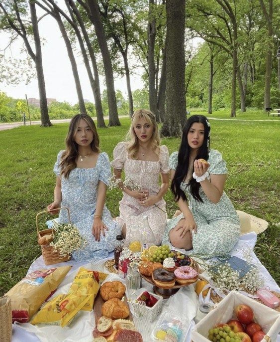 9 Picnic Date Outfits That Will Look So Cute Picnic Outfits Picnic
