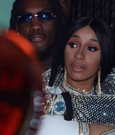 Offset Caught Cheating Cardi B Cardis Still With Her Man Cardi B