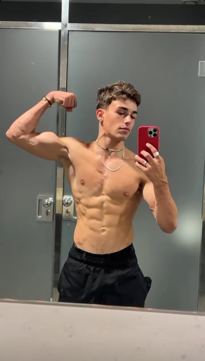 Pin De Sérgio Flores Em Homens Fitness Em 2024 Rapazes Sensuais Garotos Sensuais Corpos De