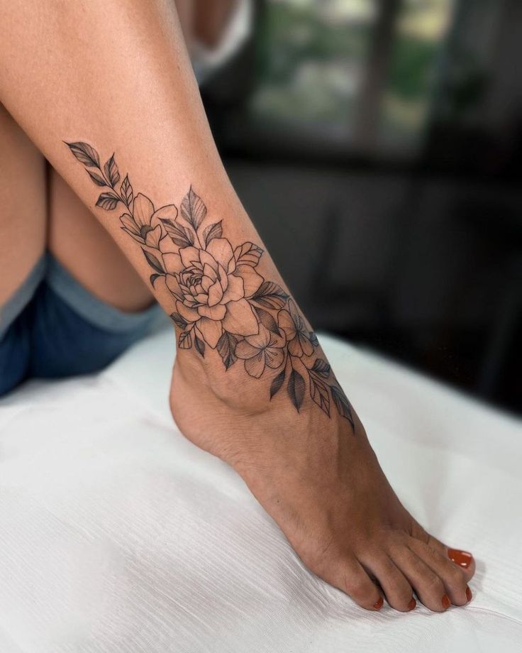50 Awe Inspiring Girly Foot Tattoos In Different Styles Inkmatch Tribal Foot Tattoos Foot
