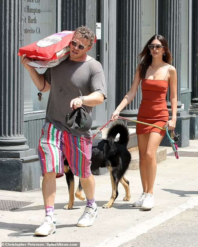 Emily Ratajkowski puts on a VERY leggy display in 2024 | Emily ... Emily Ratajkowski puts on a VERY leggy display in 2024 | Emily ...