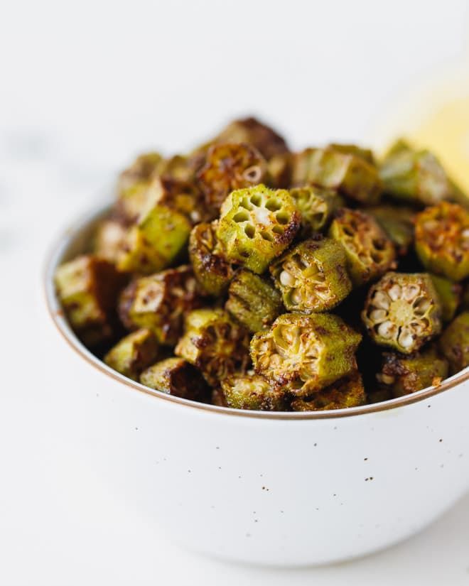 Oven Baked Okra Quick And Easy Way To Cook Okra In The Over Crunchy Spicy And Delicious