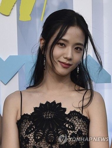 Kim Jisoo At The Vmas Blackpink Fashion Black Pink Kpop Blackpink Jisoo