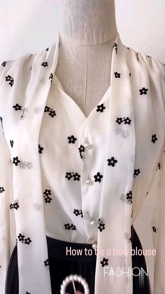 Pin On Diy In 2024 How To Wear A Scarf Diy Fashion Scarf Ways To Wear A Scarf