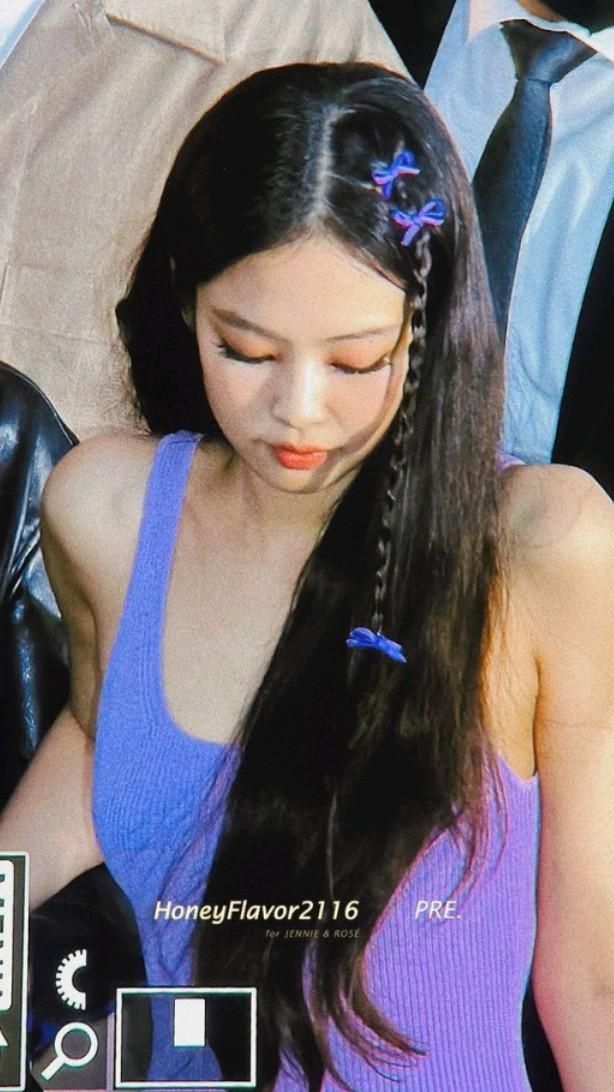 Pin By Nusrat Nusrat On Pins By You Jennie Calvin Klein Jennie Kim Blackpink Blackpink Jennie