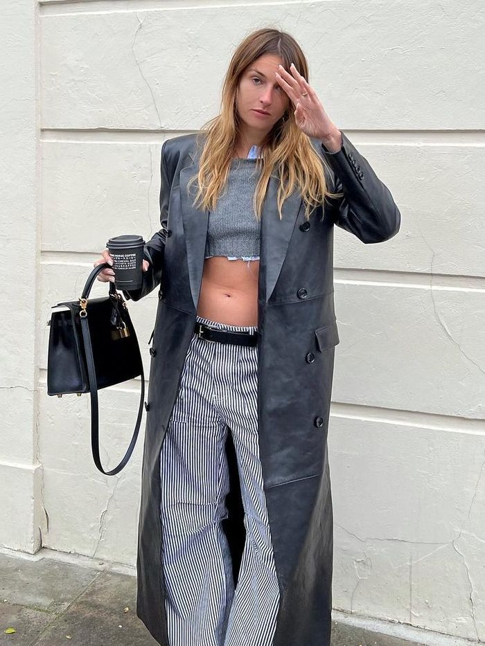 10 Stylish Y2k Outfits That Define The Tiktok Aesthetic Outfits Y2k