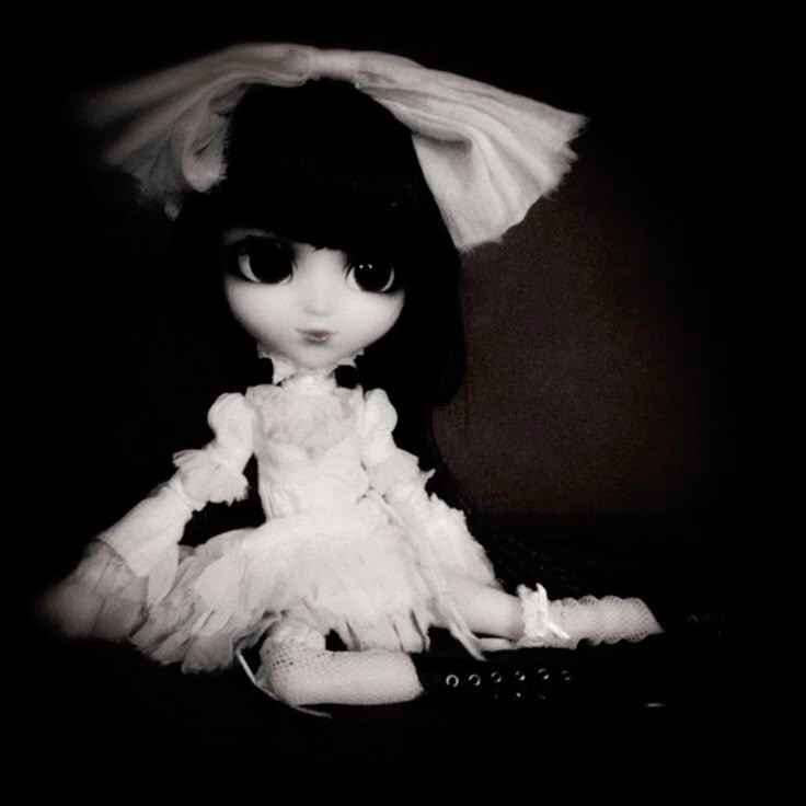 Pin By Anni 𐙚 On ᥫ᭡ 𝑎𝑟𝑐ℎ𝑖𝑣𝑒 ⋆˙ Blythe Dolls Dolls Haunted Dolls