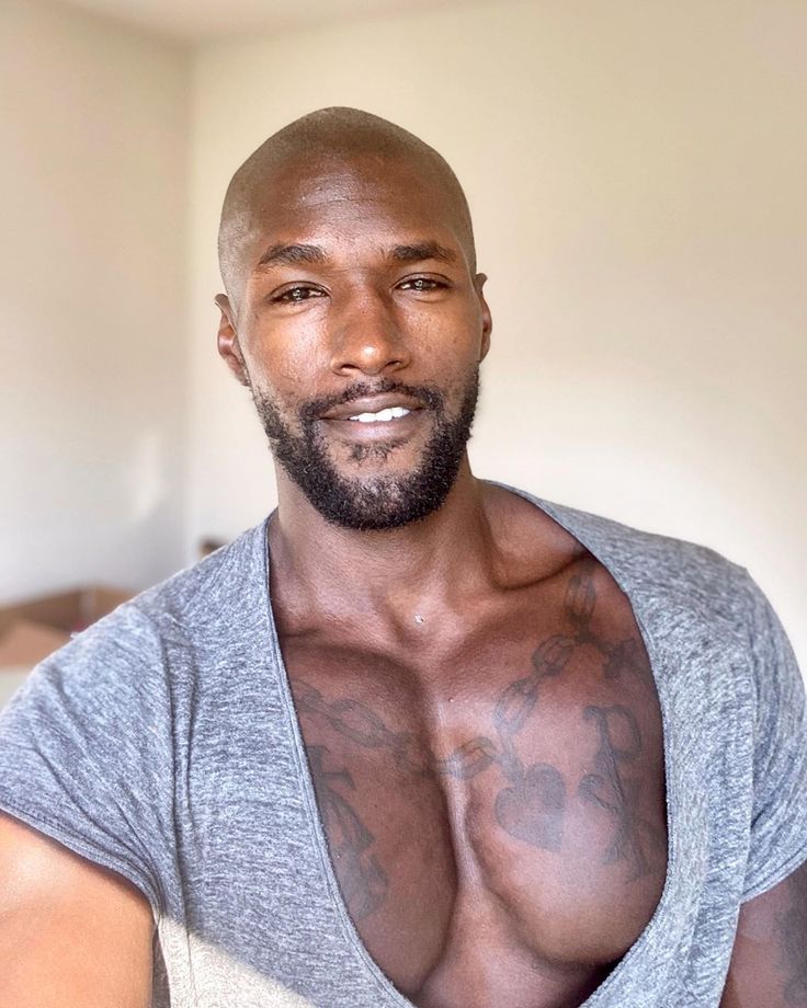 C H A U N S E E ๐ On Instagram Black Bald And Blessed Black Stillblack Veryblack Smile