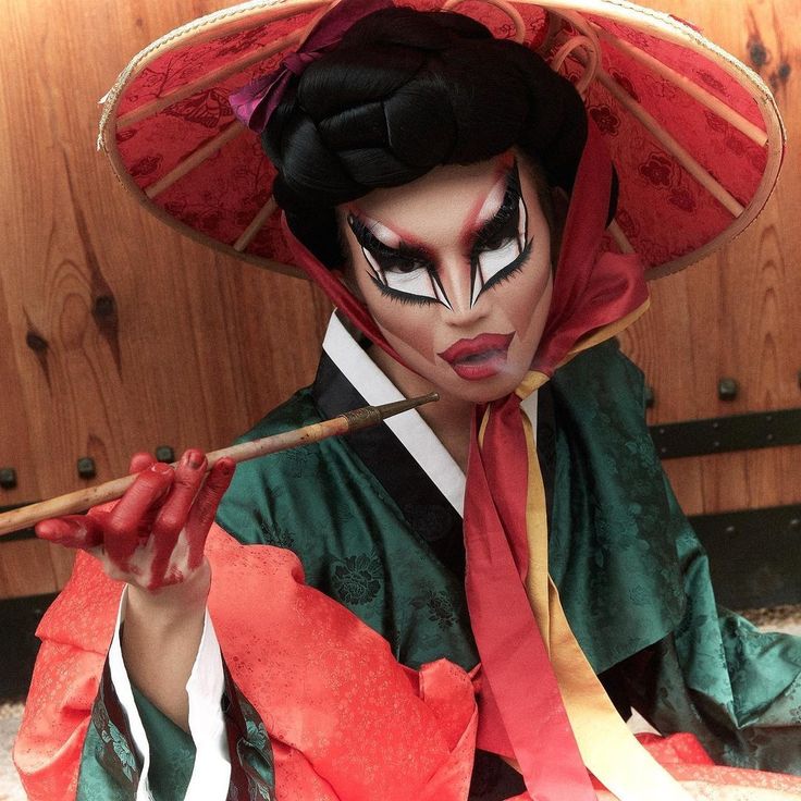 Hoso Terra Toma Drag Queen Makeup Queen Makeup Horror Makeup