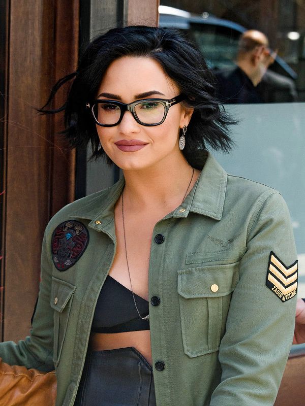 How To Do Eye Makeup With Glasses Best Glasses For Your Face Shape Glasses Makeup Makeup