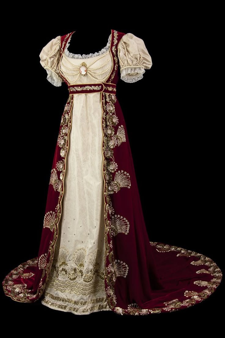 Empire Costume From La Comedie Francaise Historische Kleidung Modegeschichte Schöne Kleider