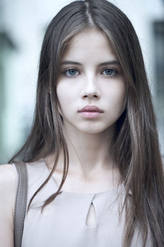 Pin By Ramiro Guzmán On Innocent Girls Woman Face Beautiful Eyes Beauty Face