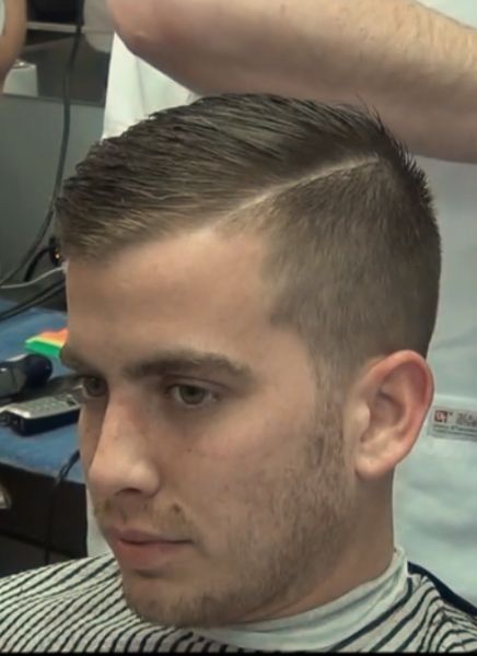 Pin By Juan Quilarque On Mens Hairstyles Mens Haircuts Short Mens Haircut Shaved Sides Mens