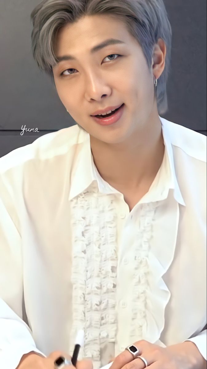 「kim Namjoon Bts」おしゃれまとめの人気アイデア|pinterest|maría José ナムジュン