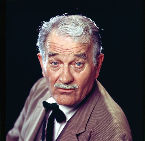 356 Tv Show Gunsmoke Photos And Premium High Res Pictures Getty Images Character Actor
