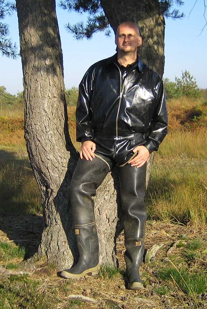Pin By Hazmatman On Waders Waders Jeans And Boots Leather Men