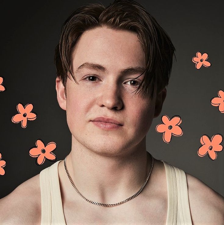Kit Connor Icon Personagens De Livros Connor Personagens