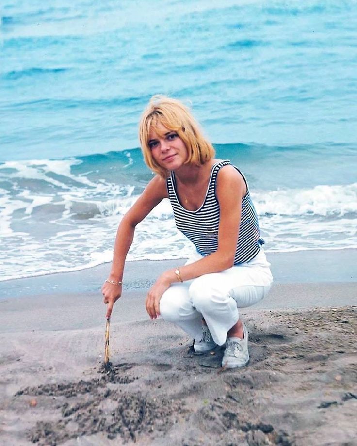 Isabel Costa on Instagram: ā#francegallā | France gall, Sixties fashion ... Isabel Costa on Instagram: ā#francegallā | France gall, Sixties fashion ...