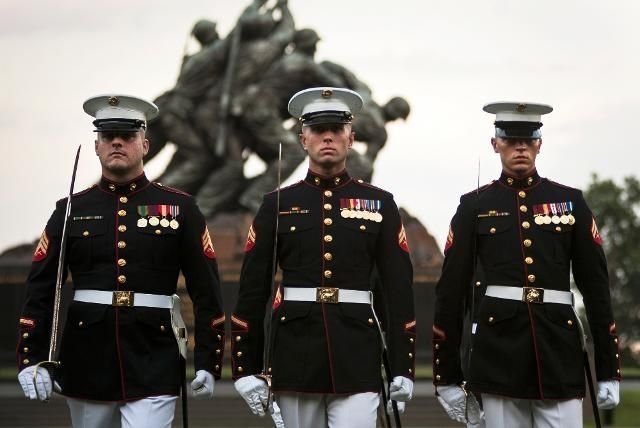 Marine Corps Dress Blues Uniform Us Marine Corps Glassdoor Fotos