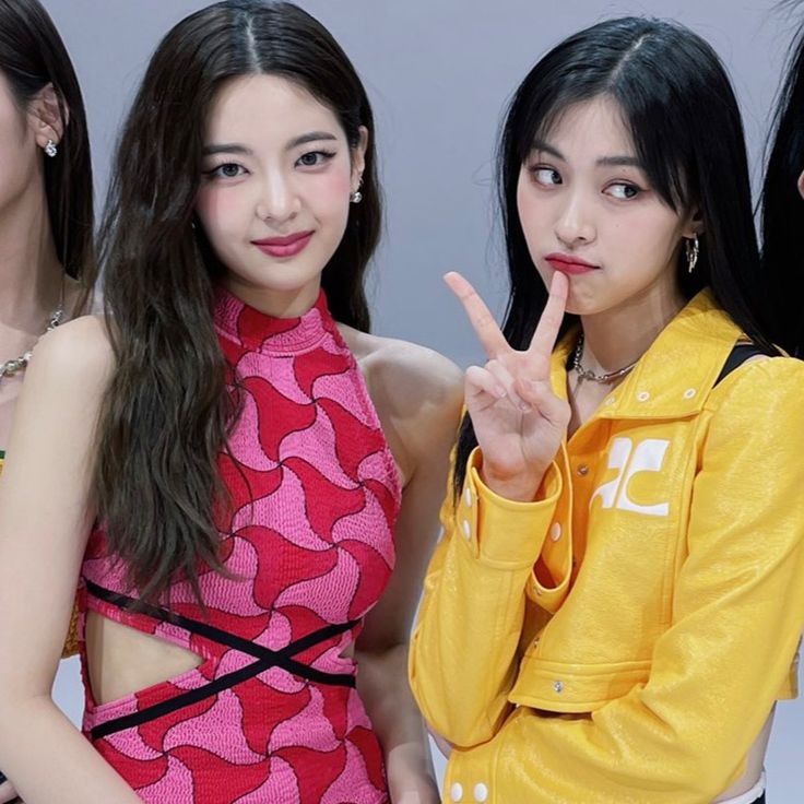 Lia And Ryujin