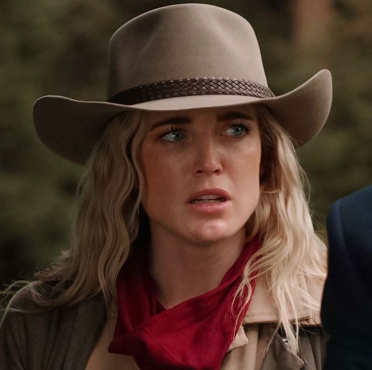 Sara Lance Dcs Legends Of Tomorrow