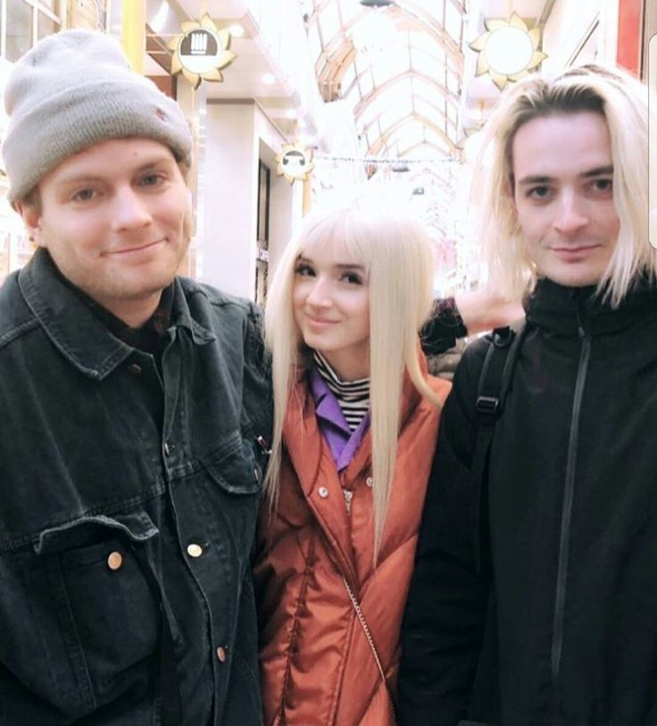 Poppy And Titanic With Mac Demarco Titanic Sinclair Poppies Im Poppy