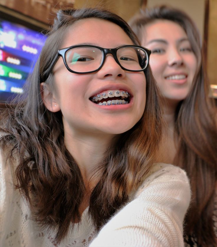 Pin By Pebbs2222 On Style Inspo Braces Cute Braces Girl Surfer Perfect Teeth