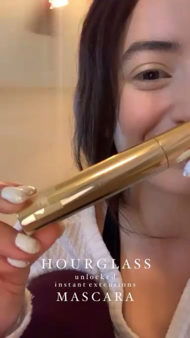Hourglass Unlocked Instant Extensions Mascara