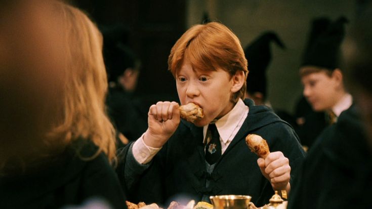 The Disgusting Detail About Harry Potters Great Hall Ron Weasley Harry Potter Ron Ron