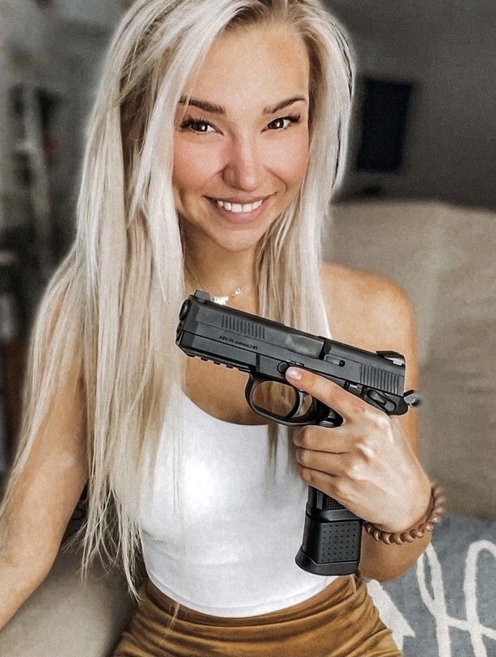 Hot Chicks And Guns Wife Material Military Girl Armada Try Harder Shotguns Firearms Gorgeous