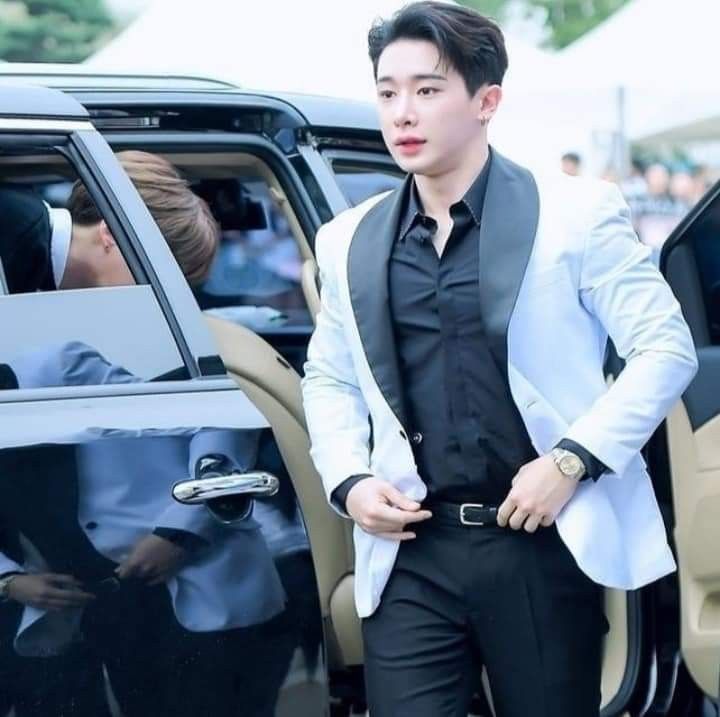 Monsta X Wonho In Stylish Black Suits