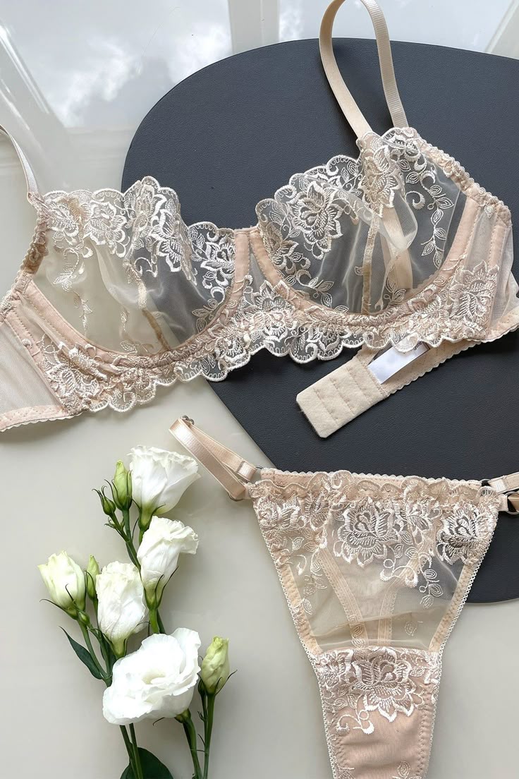 The Perfect Closet Staple Look Natural And Neutral In This Gorgeous