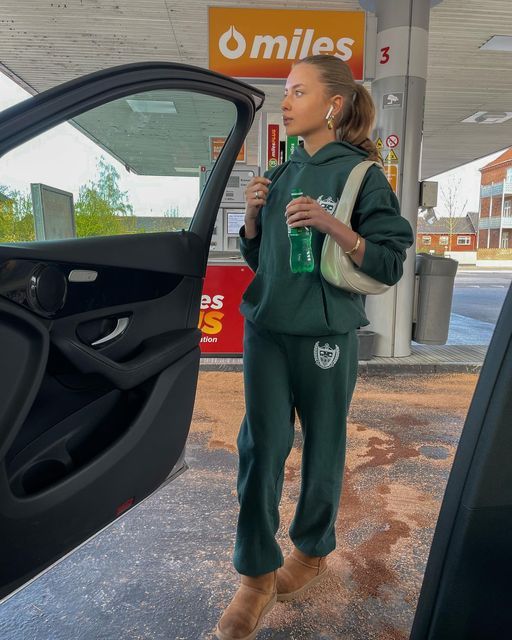 Anna Astrup On Instagram 🥤 Cute Poses For Pictures Fashion