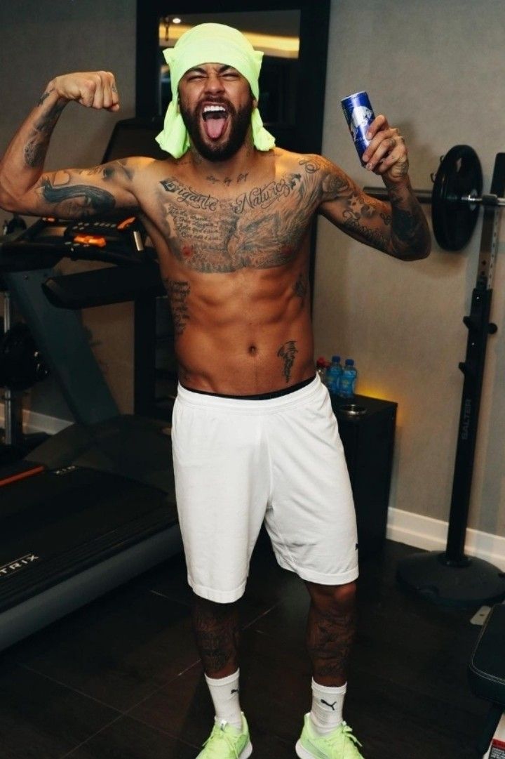 Neymar Jr 🤙 Futbolcular Siyah Aslan Hubble Görüntüleri