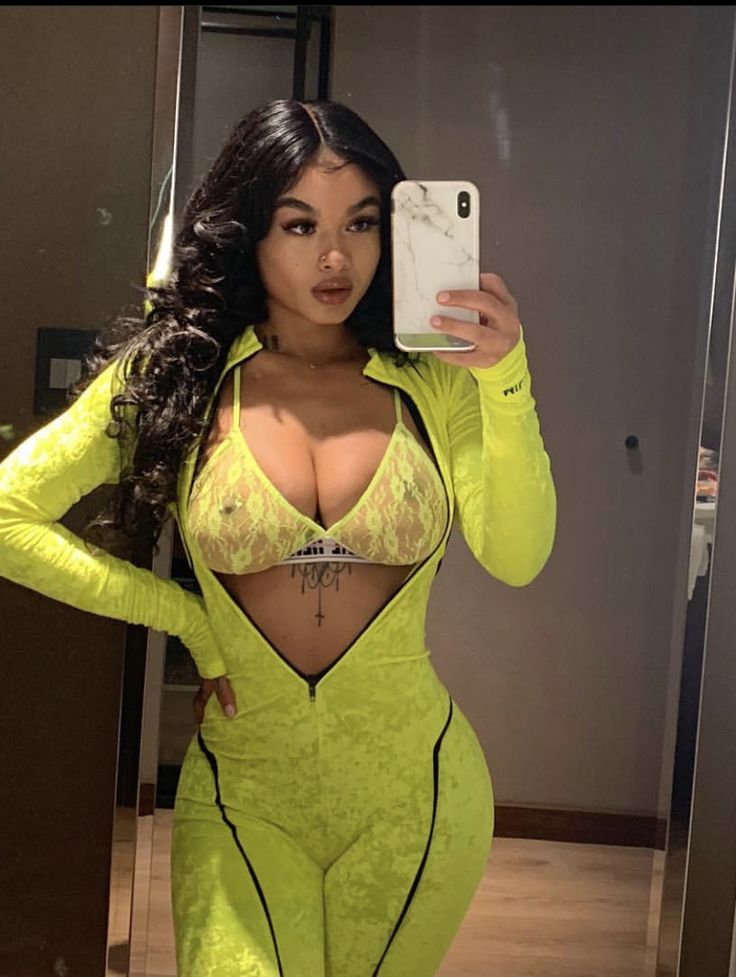 Pin On Insta Baddies Pt 1
