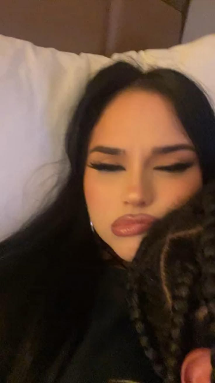 Maggie Lindemann And Jordan Clarkson Via Tik Tok Story 🫶🏼🖤 Maggie Lindemann Maggie Cute