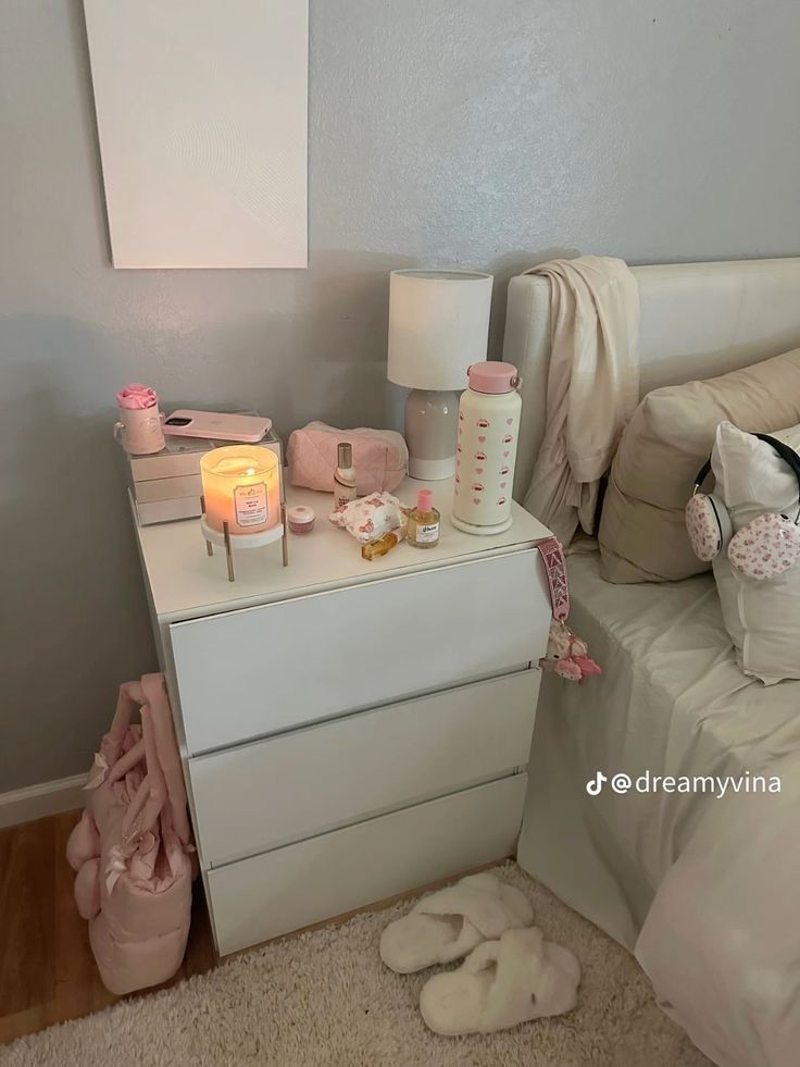 Pin By Heather Dickson On Isabella Bedroom Interior Room Inspiration Bedroom Room Inspo
