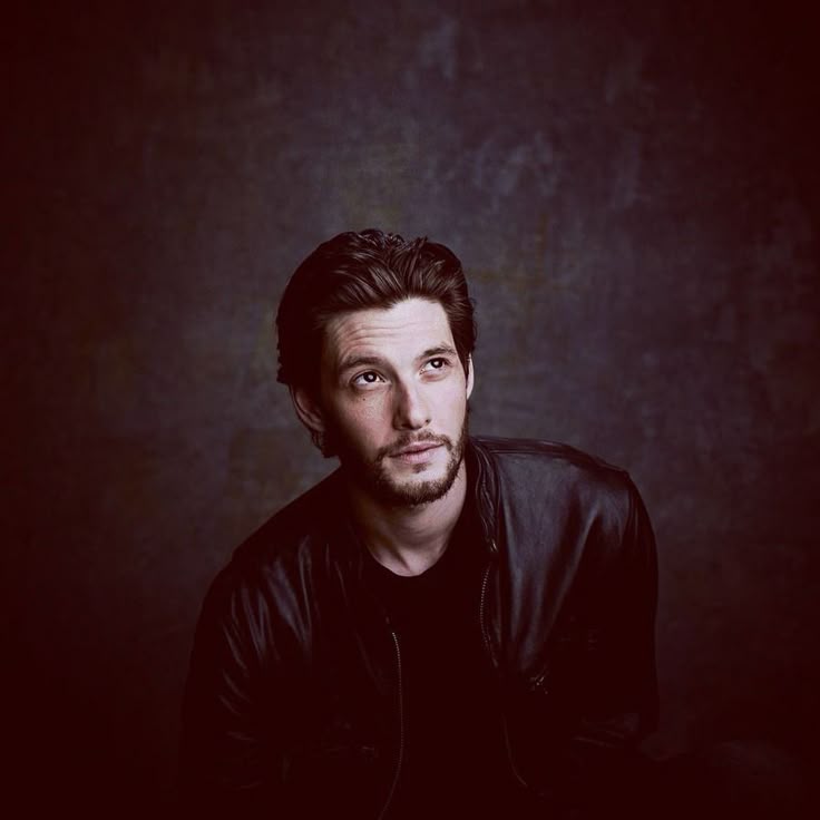 Pin By Jk Dudette On Fave Actorsmusicians Ben Barnes Barnes Young Sirius Black