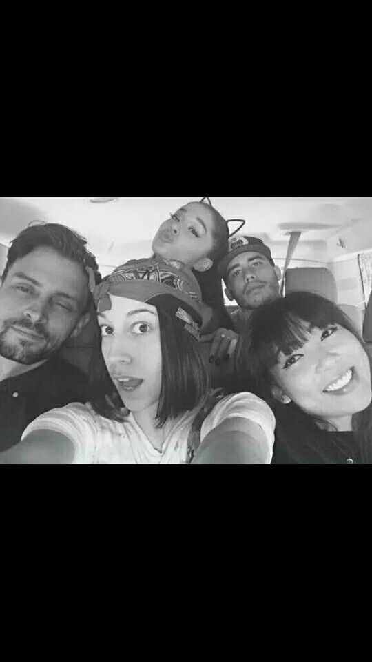 Jones Ariana Grace Ricky Tracy Fun Photo On Arianas Via Snapchat Ariana Grande Ariana