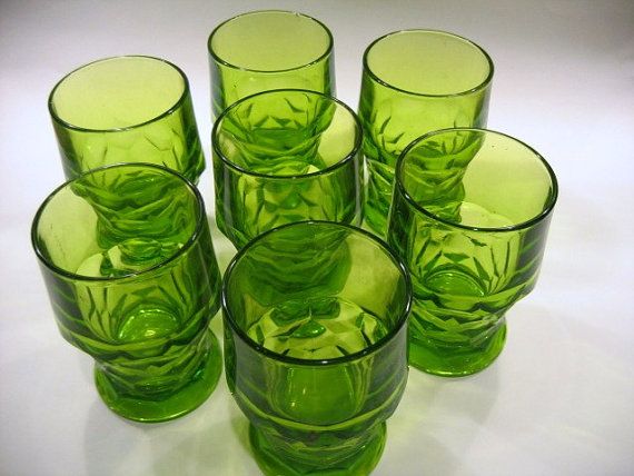 Vintage Green Glasses Set Of 7 Etsy Vintage Green Green Glassware Vintage