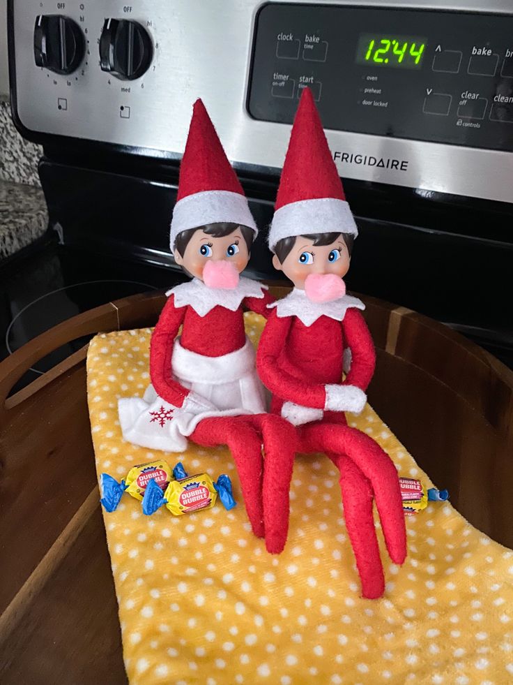 James And Holly Bubblegum Bubbles In 2023 Christmas Dreaming Elf Antics Christmas Elf