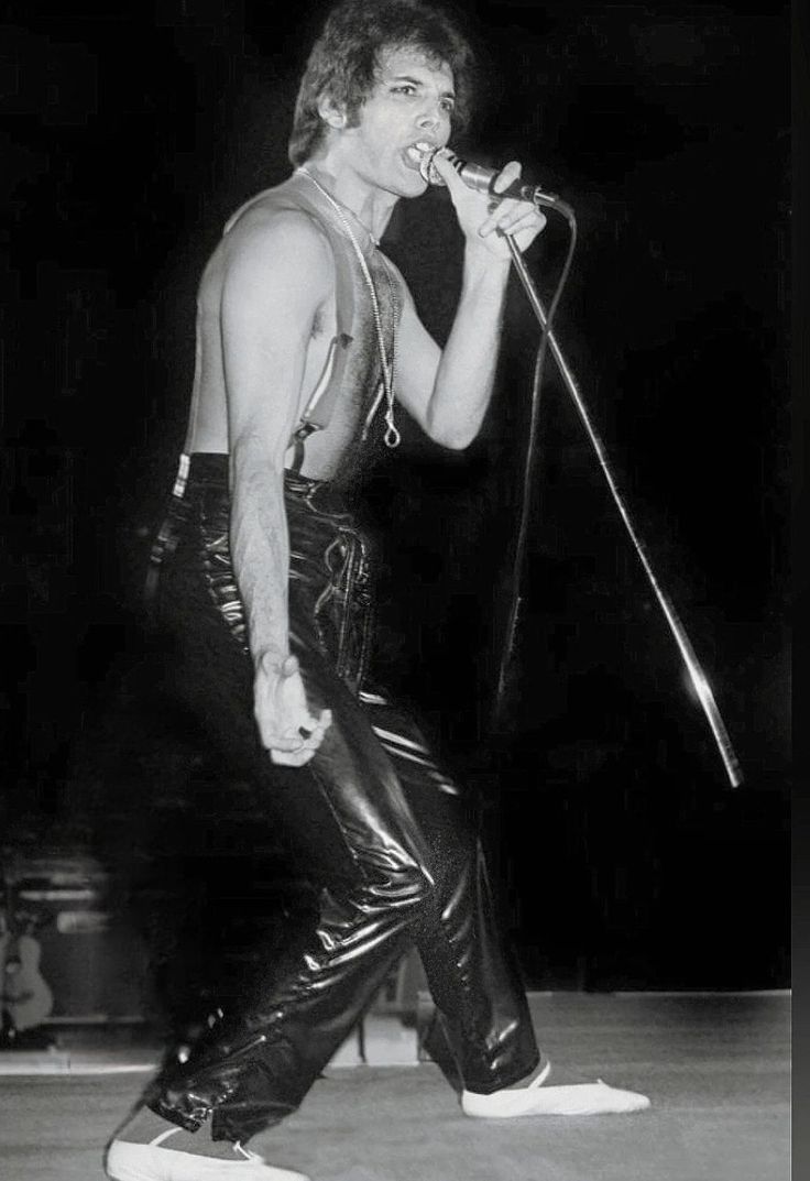 Pin By Sille Bõstrova On Freddie Mercury Lover Of Life Queen Freddie Mercury Freddie