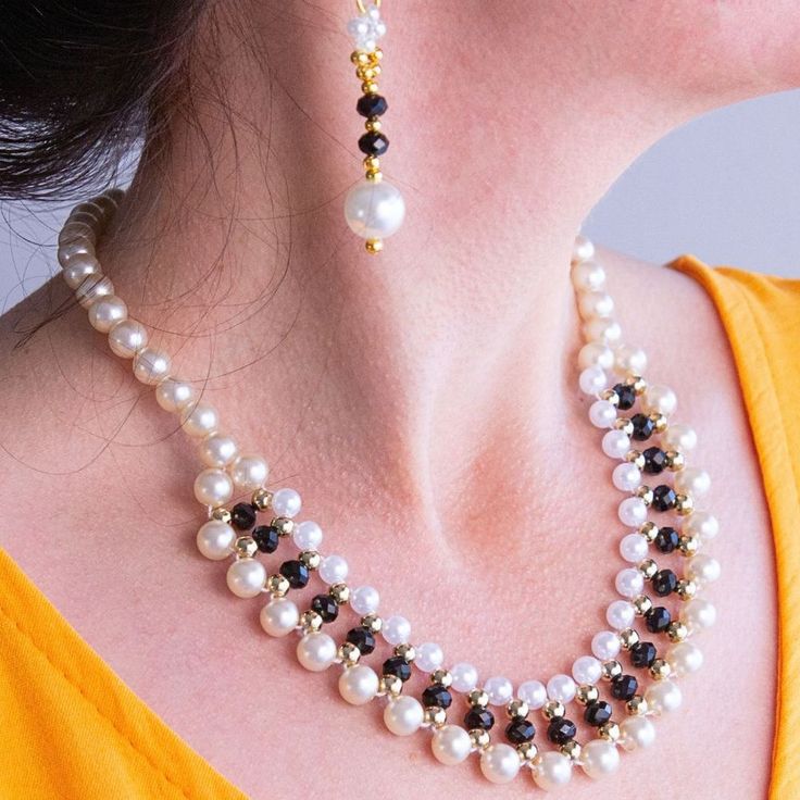 A Beautiful Beaded Necklace So Easy To Make Diy Jewelry Jewelry Necklace A Beautiful