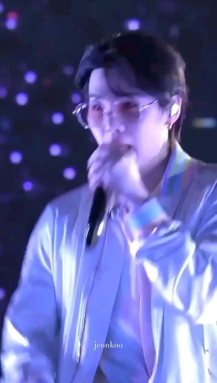 Suga Happy Birthday To You ๐๐ Kim Taehyung Funny Suga Bts Swag Suga